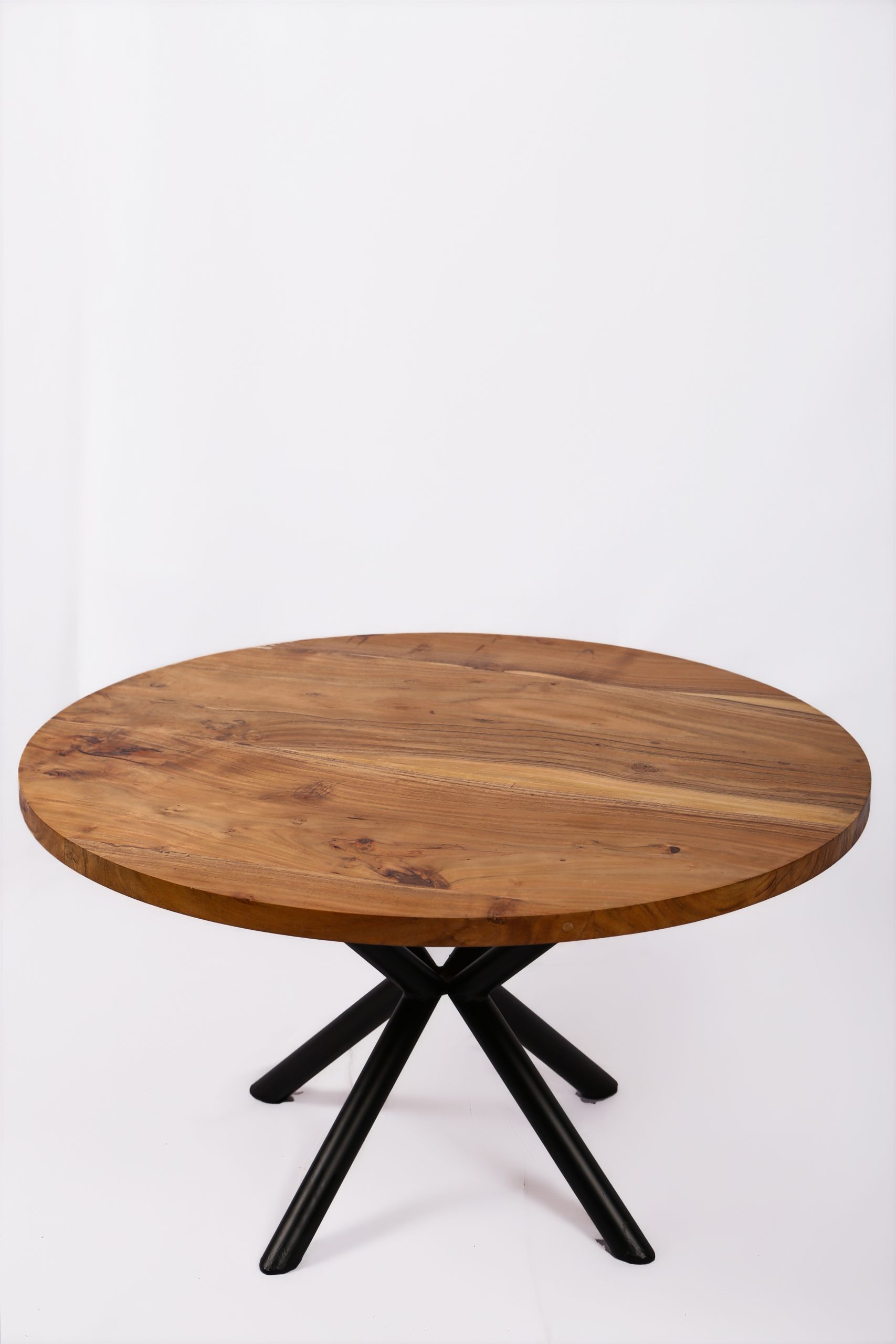 Round Center Table – Aesthetic Needs